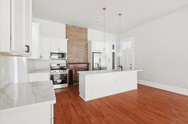 Treme Single - 2025 Dumaine St New Orleans LA 70116 | Apartment Finder