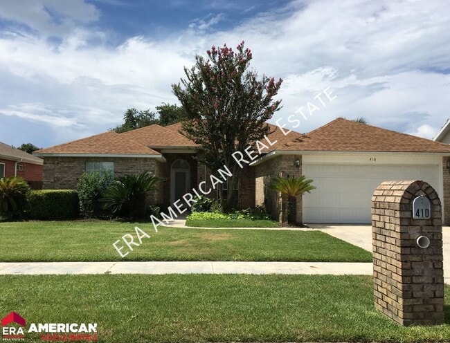Walking distance to Harborwalk Village! - 410 Ridge Wood Cir Destin FL ...