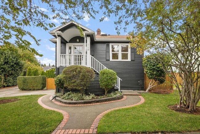 Cozy West Seattle Craftsman-style Bungalow... - 4708 SW Edmunds St ...