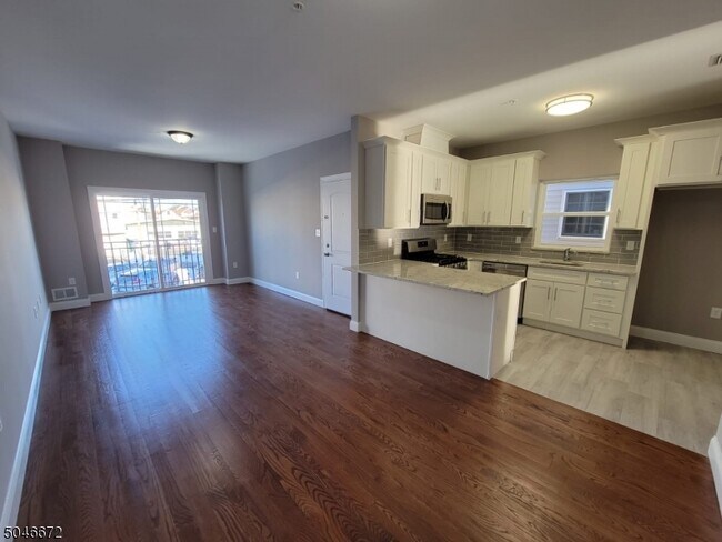 140 Broadway - 140 Broadway Elizabeth NJ 07206 | Apartment Finder