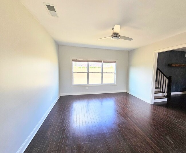 Beautiful 2BR Home in West Highlands – EV Charger in Garage! - 821 ...