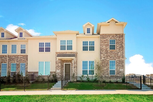 The Residences at Rayzor Ranch - 2028 Ladera Ln Denton TX 76207 ...