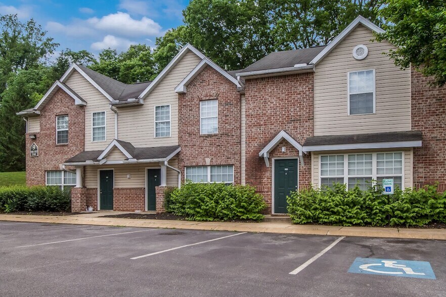 Waterford at Sterling Place - 701 Sterling Pl Lancaster PA 17603 ...