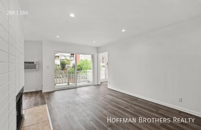 11930 Mayfield Ave Los Angeles, CA 90049 - 11932 Mayfield Ave Los ...