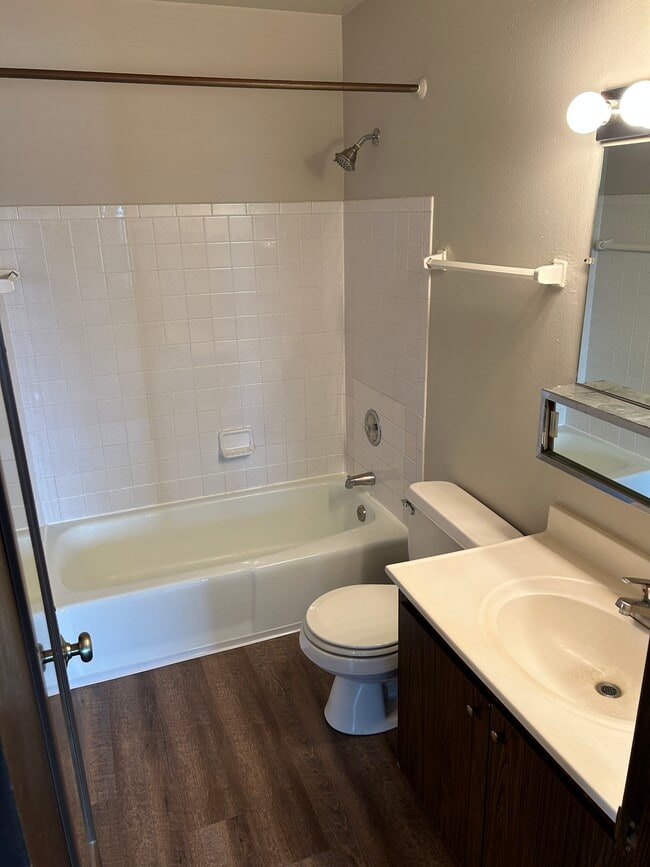 9804 W Beloit Rd - 9804 W Beloit Rd Milwaukee WI 53227 | Apartment Finder