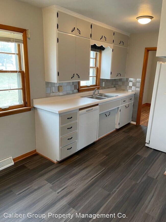 3 br, 1 bath House - 1024 Scott Ave - 1024 Scott Ave Waterloo IA 50701 ...
