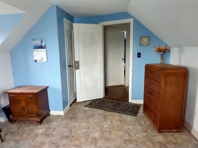 110 Horseshoe Ln - 110 Horseshoe Ln Levittown NY 11756 | Apartment Finder