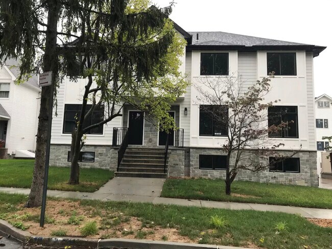 35 Androvette St - 35 Androvette St Staten Island NY 10309 | Apartment ...