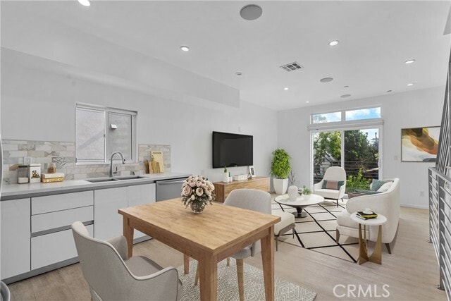 6009 Barton Ave - 6009 Barton Ave Los Angeles CA 90038 | Apartment Finder