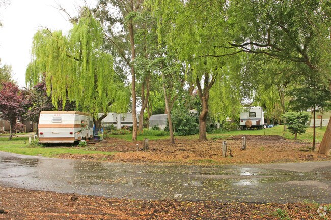 Wine Country RV Park - Sonoma - Rohnert Park, CA | Apartment Finder