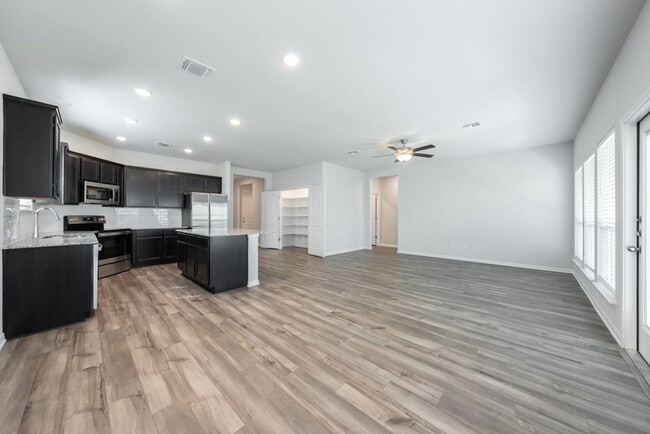 4-Bedroom Temple Rental Near VA, Baylor Scott & White & Parks - 738 ...