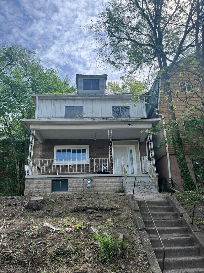 1326 Beaver Road - 1326 Beaver Rd Ambridge PA 15003 | Apartment Finder