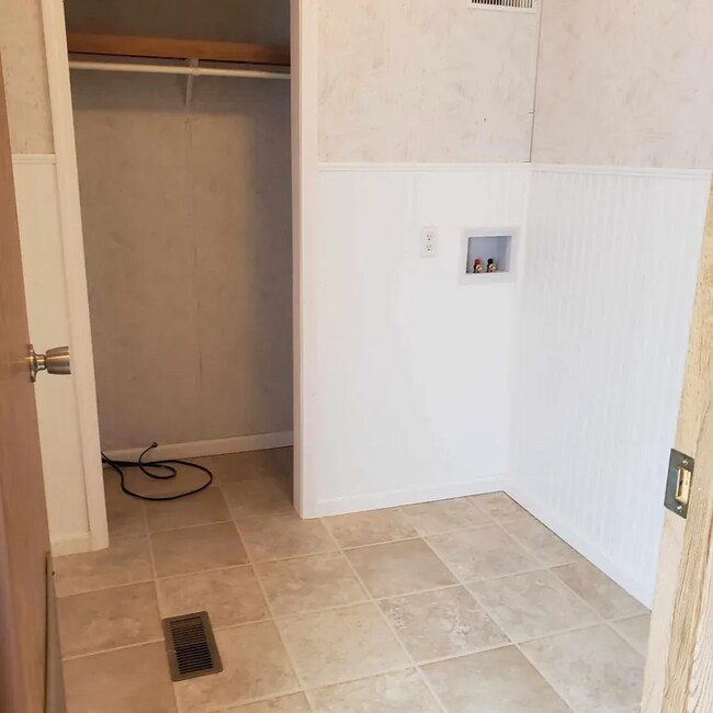 2255 East Pike - 2255 East Pike Zanesville OH 43701 | Apartment Finder