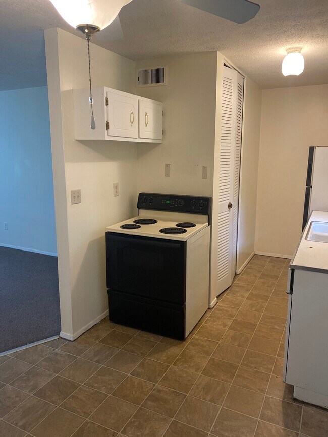 9331 La Grange Rd - 9331 La Grange Rd Louisville KY 40242 | Apartment ...