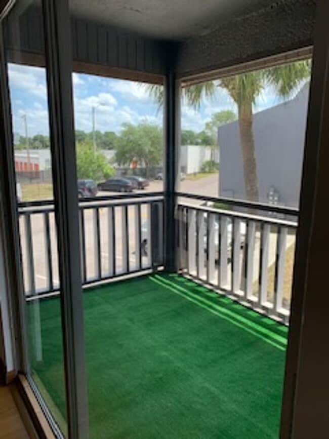 $300 OFF FIRST MONTHS RENT! Available now! - 4020 Cortez Dr Tampa FL ...