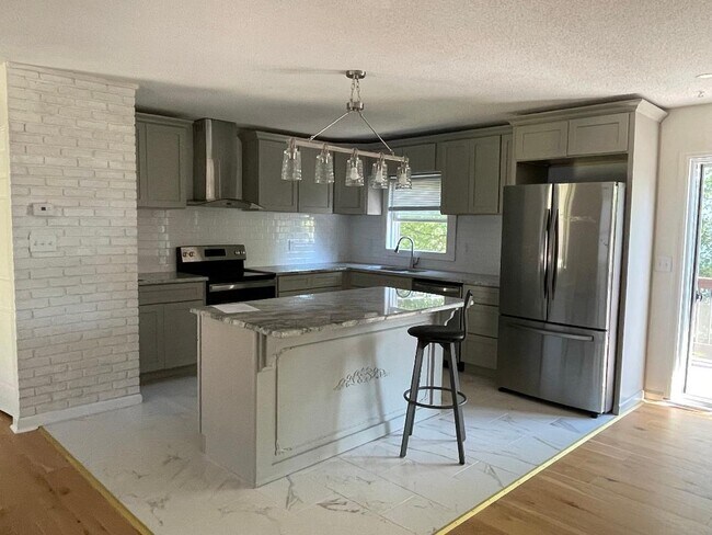 2255 Maple Rd - 2255 Maple Rd Buffalo NY 14221 | Apartment Finder