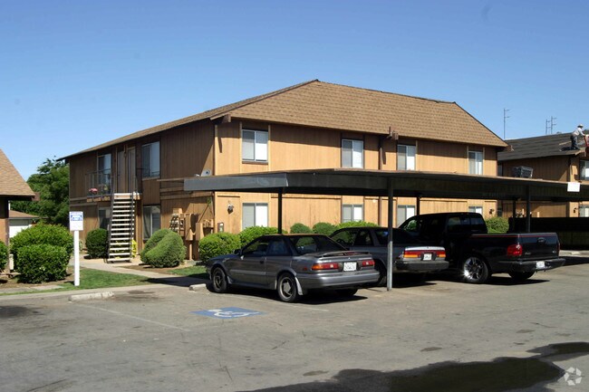 Lakeland Apartments - 1205 E Cleveland Ave Madera CA 93638 | Apartment ...