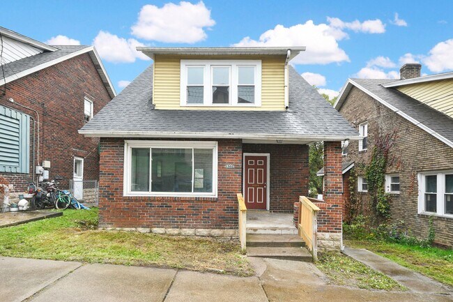 Gorgeous all brick home for rent! - 1366 Woodlawn Ave Pittsburgh PA ...