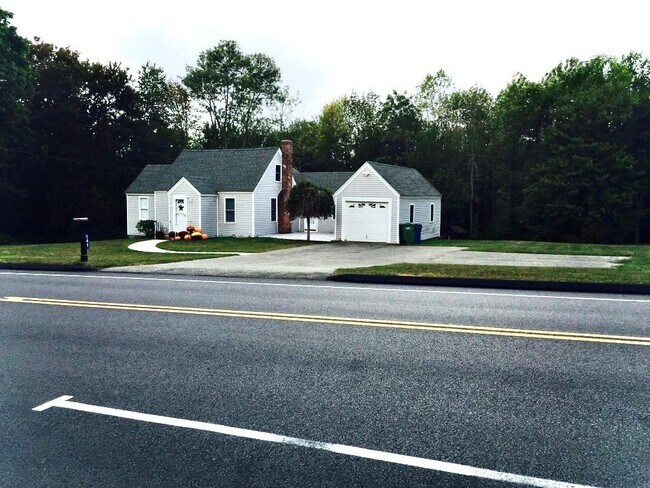141 Shunpike Rd - 141 Shunpike Rd Cromwell CT 06416 | Apartment Finder