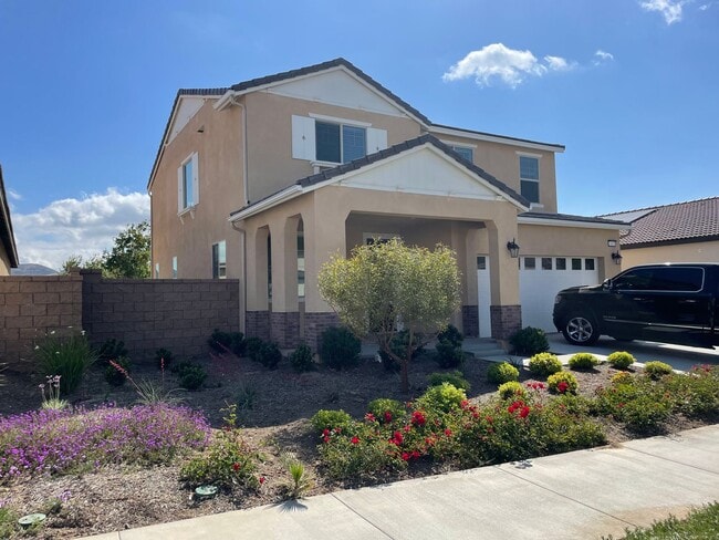 GORGEOUS HOME WITH SOLAR IN MCSWEENY FARMS! - 3065 HOMEWARD St Hemet CA ...