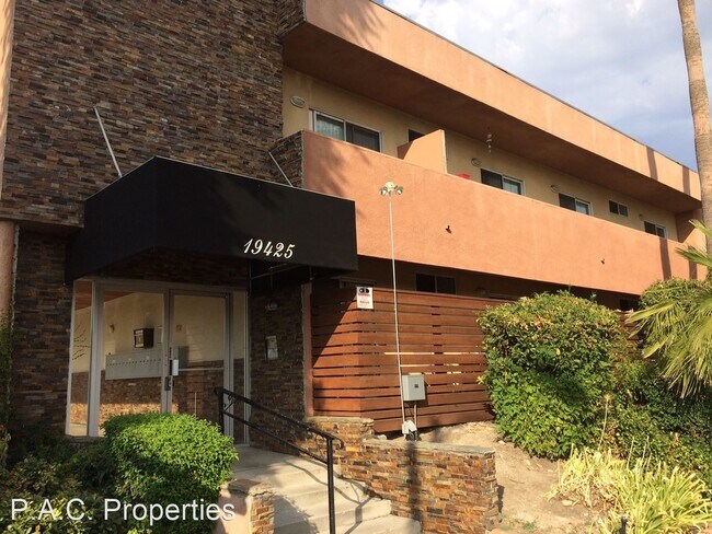 1 br, 1 bath Apartment - 19425 Haynes Stre... - 19425 Haynes St Los ...