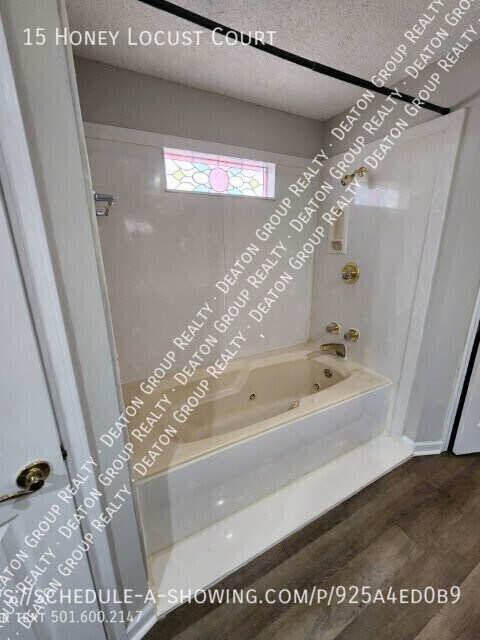 15 Honey Locust Ct - 15 Honey Locust Ct Little Rock AR 72211 ...