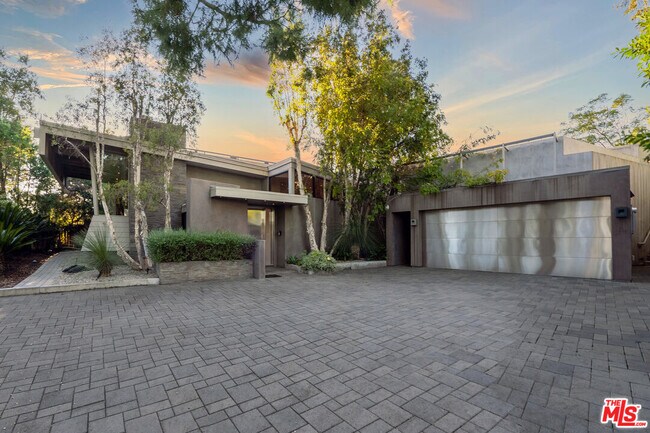 1575 Carla Ridge - 1575 Carla Ridge Beverly Hills CA 90210 | Apartment ...