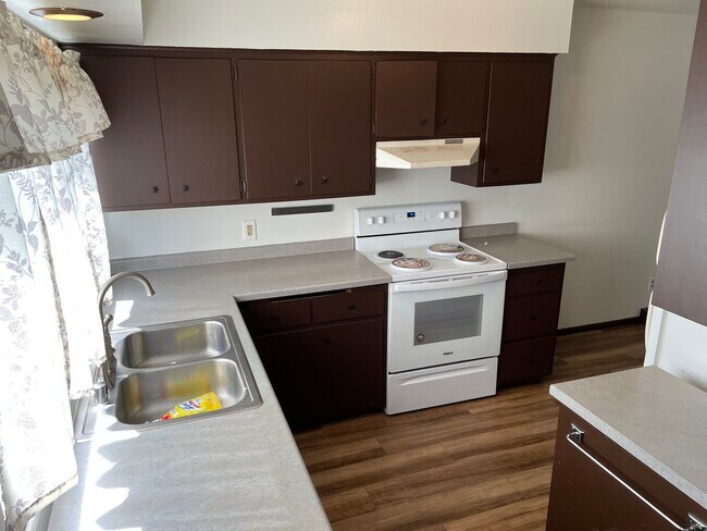 847 W Hamilton Ave - 847 W Hamilton Ave Eau Claire WI 54701 | Apartment ...