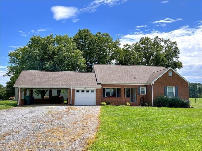 1761 Ellisboro Rd - 1761 Ellisboro Rd Madison NC 27025 | Apartment Finder