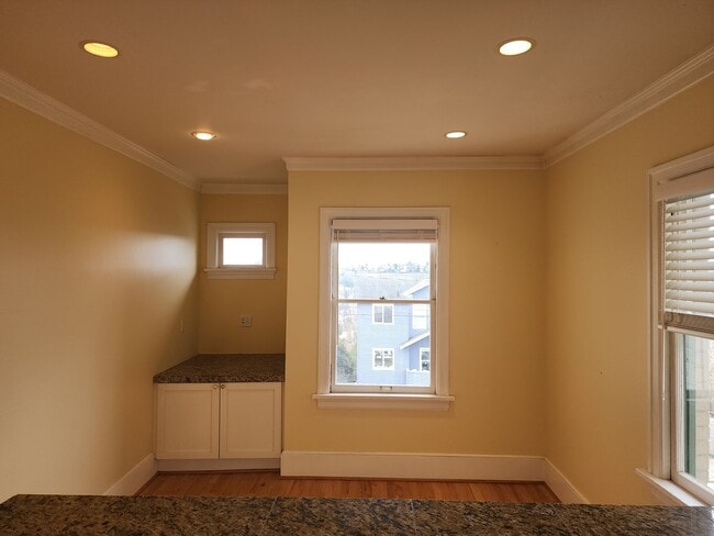 Spacious 3BR/3BA in Sought- After Queen Anne Location - 2705 11th Ave W ...
