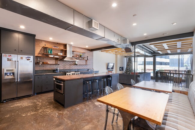 511 N Akard St - 511 N Akard St Dallas TX 75201 | Apartment Finder