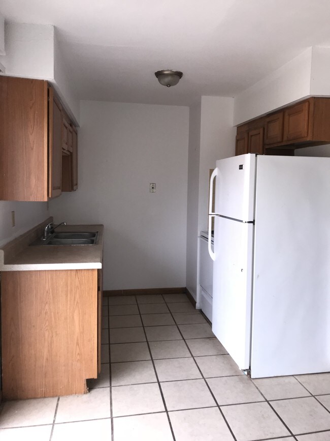 3425 Villa Ridge - 3425 Villa Ridge Peoria IL 61604 | Apartment Finder