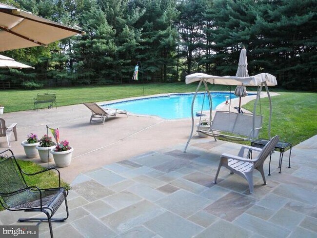 10513 Hunting Crest Ln - 10513 Hunting Crest Ln Vienna VA 22182 ...