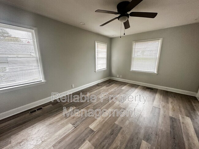 557 N Fayetteville St - 557 N Fayetteville St Clayton NC 27520 ...