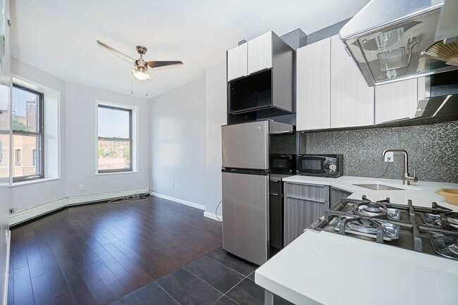 WEST 183 STREET - 552 W 183rd St New York NY 10033 | Apartment Finder