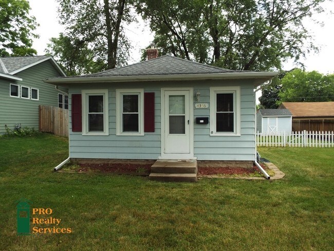 1 Bedroom Plus Den Home - 4306 Brunswick Ave N Minneapolis MN 55422 ...