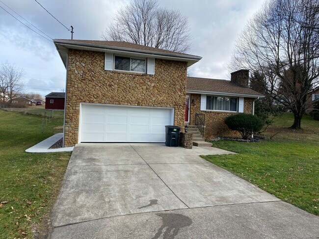 1018 Rainbow Rd - 1018 Rainbow Rd Bridgeport WV 26330 | Apartment Finder