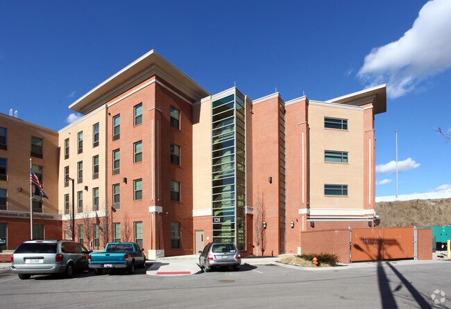 Commons At Buckingham - 328 Buckingham St Columbus OH 43215 | Apartment ...