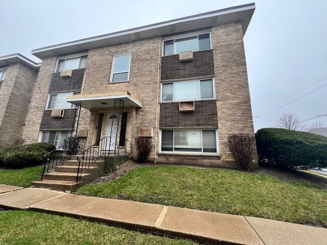 2033 W 111th St - 2033 W 111th St Chicago IL 60643 | Apartment Finder