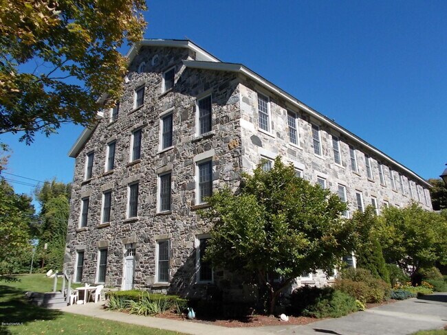 488 E Housatonic St - 488 E Housatonic St Dalton MA 01226 | Apartment ...