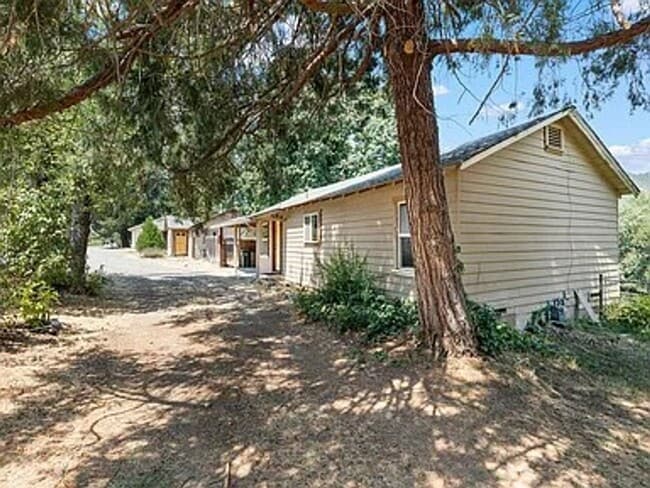 Discover Serenity by the Rogue River in th... - 3458 Rogue River Hwy ...