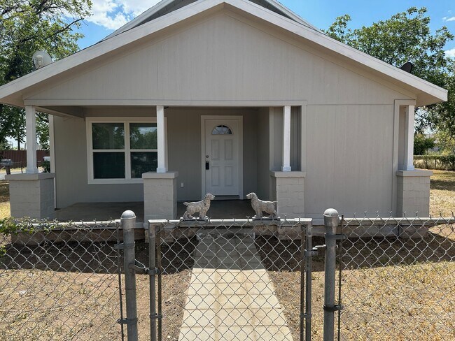 2701 N Farr St - 2701 N Farr St San Angelo TX 76903 | Apartment Finder