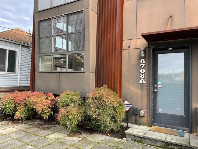 Great Georgetown Location, Parking Include... - 6708 Corson Ave S ...