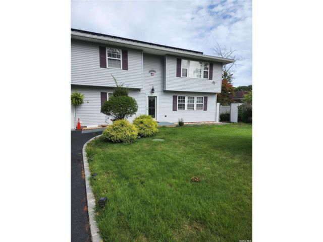 1169 Howells Rd - 1169 Howells Rd Bay Shore NY 11706 | Apartment Finder