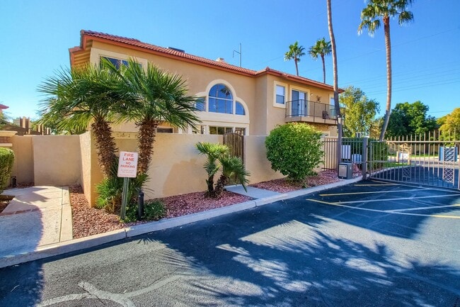 Two Bedroom Condo in Phoenix - 10258 N 12th Pl Phoenix AZ 85020 ...