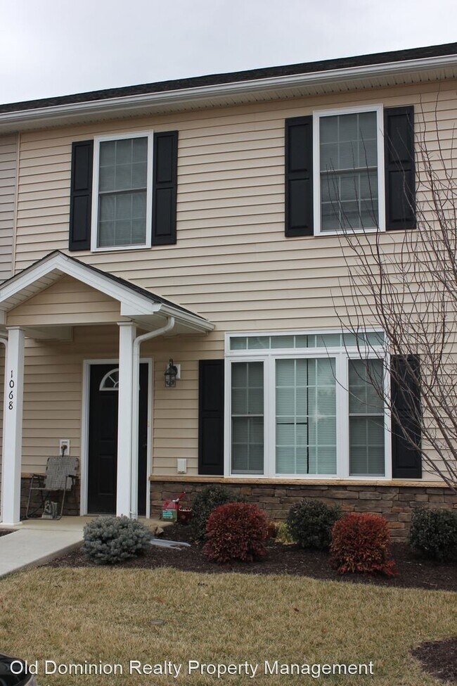 3 br, 2.5 bath House - 1068 Wellington Drive - 1068 Wellington Dr ...