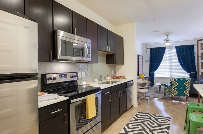 Elan East - 2900 Manor Rd Austin TX 78722 | Apartment Finder