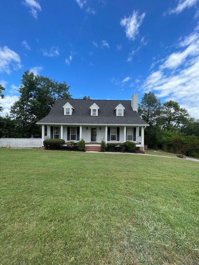 Cape Cod style home is close to Hamilton P... - 7831 Safari Dr ...