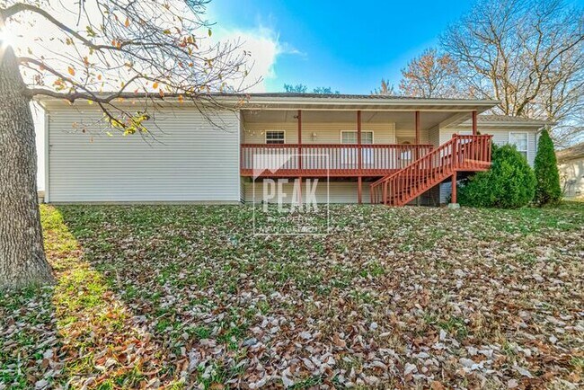 Beautiful Home in Reeds Springs for Rent - 67 Celebration Dr Reeds ...