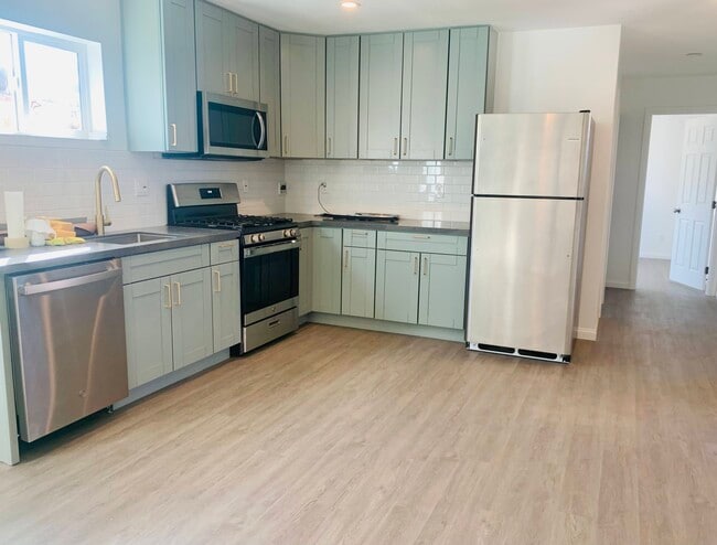 910 S Maple St - 910 S Maple St Escondido CA 92025 | Apartment Finder